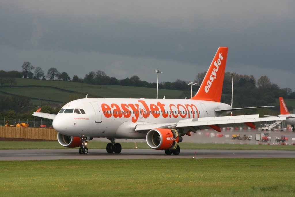 easyJet celebrates a record 2016 with future expansion planned in 2017 ...