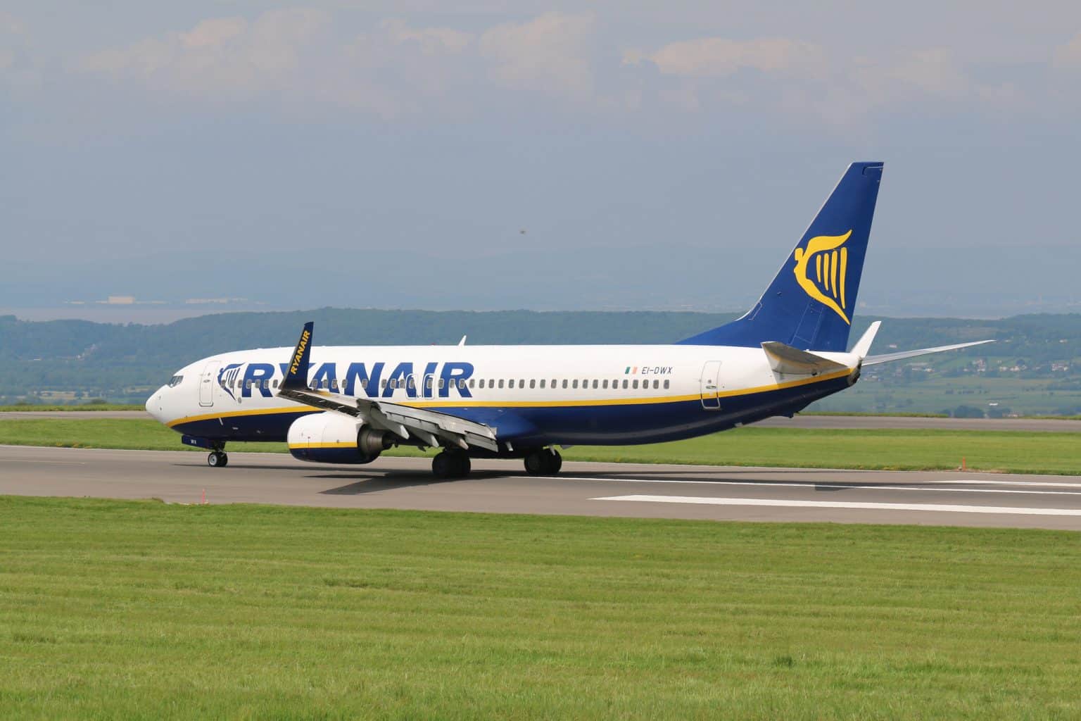 Ryanair launches new route from Bristol to Milan - Bristol Airport Spotting