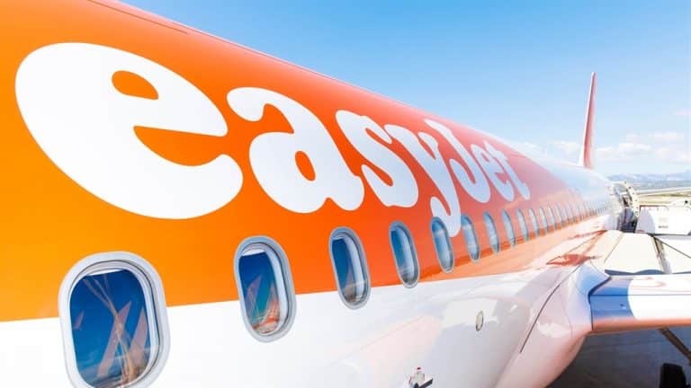 New easyJet service to hand deliver Bristolian children’s letters to ...